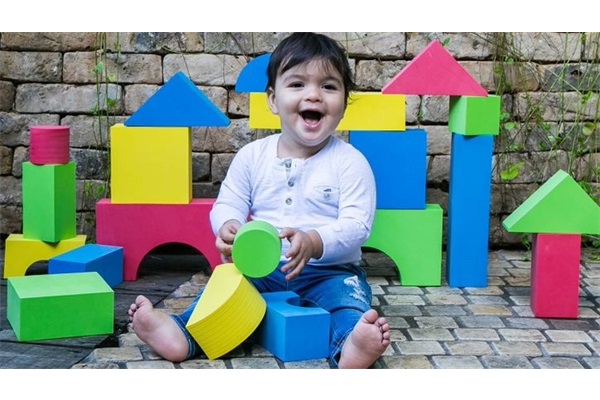 BrightKidz Educational Toys - Color Edu-Blocks Big 32 Pieces